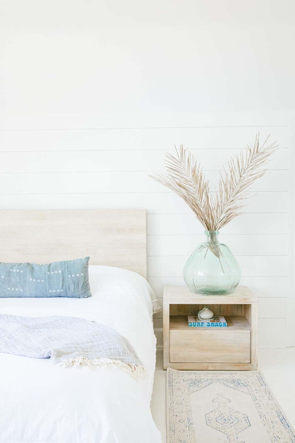 "Shiplap Shapeup" - Coastal interior design project - GLDESIGN