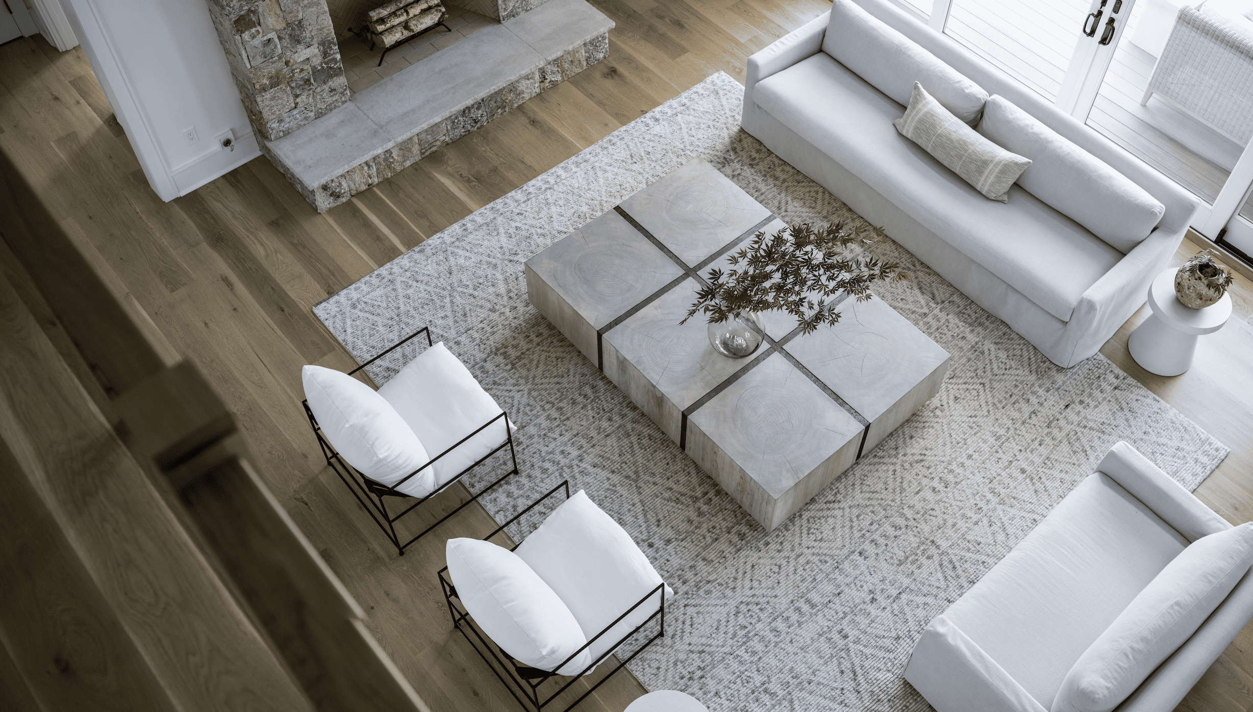 "Modern Hillside" - Coastal interior design project - GLDESIGN